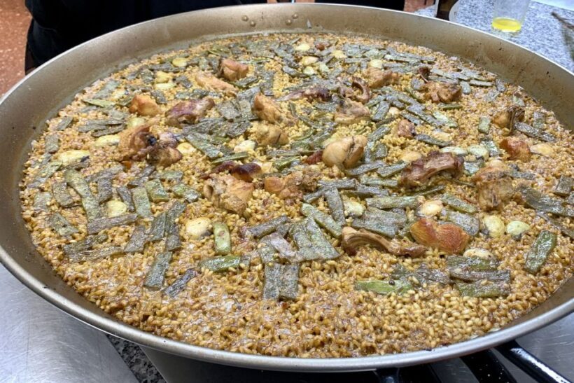 Valencia: Evening Guided Paella Workshop, Tapas, and Drinks - An In-Depth Look at the Experience