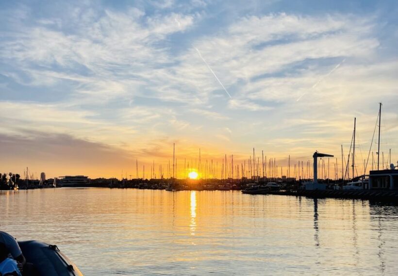 Valencia: Exclusive Sunset Cruise with Drink - The Itinerary in Detail