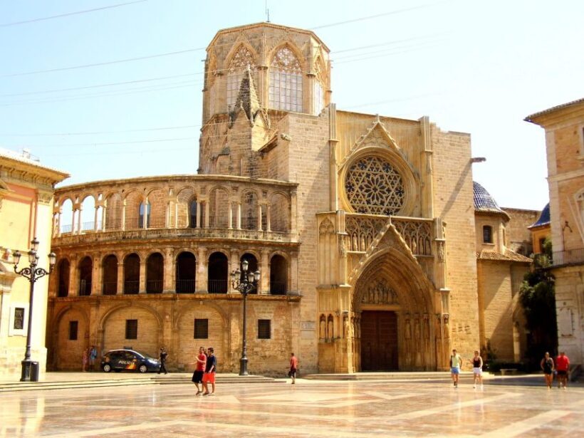 Valencia: Express Walk with a Local in 60 minutes - The Sum Up
