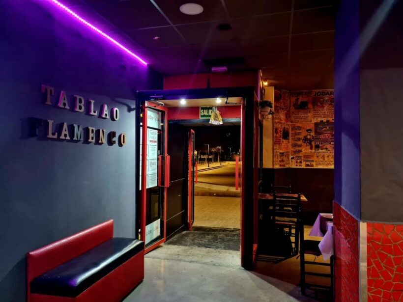 Valencia: Flamenco at Toro y La Luna with Drinks or Dinner - What to Expect from Your Flamenco Night at El Toro y La Luna