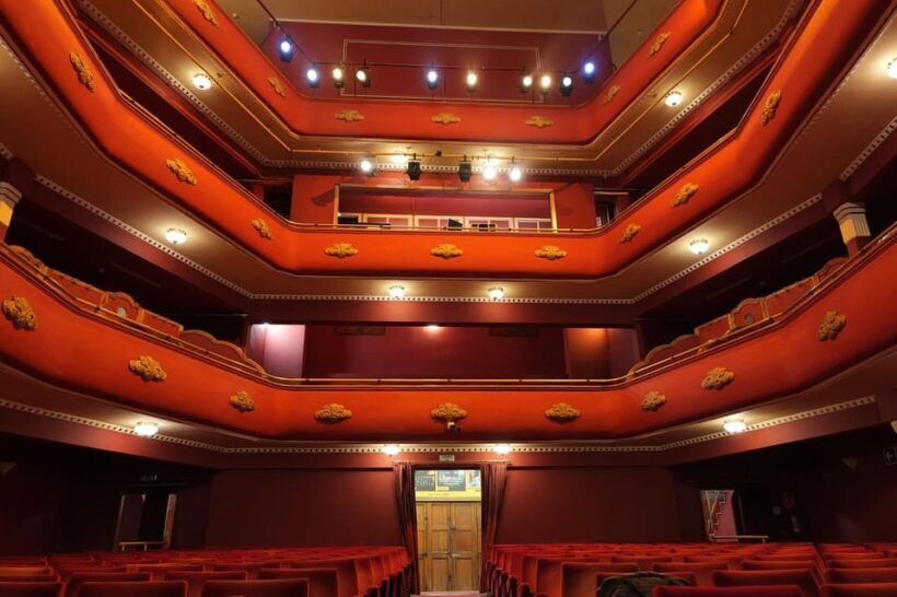 Valencia: Flamenco Show TEATRE TABLAO FLAMENCO in Teatro Talia - FAQs