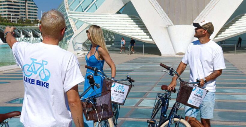 Valencia Guided Bike Tour in small group or Private - Who Is This Tour Best For?