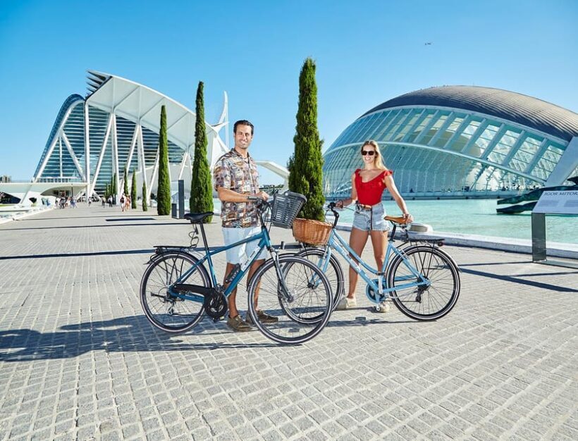 Valencia: Highlights City Tour by Bike with Local Guide - Why This Tour Offers Great Value