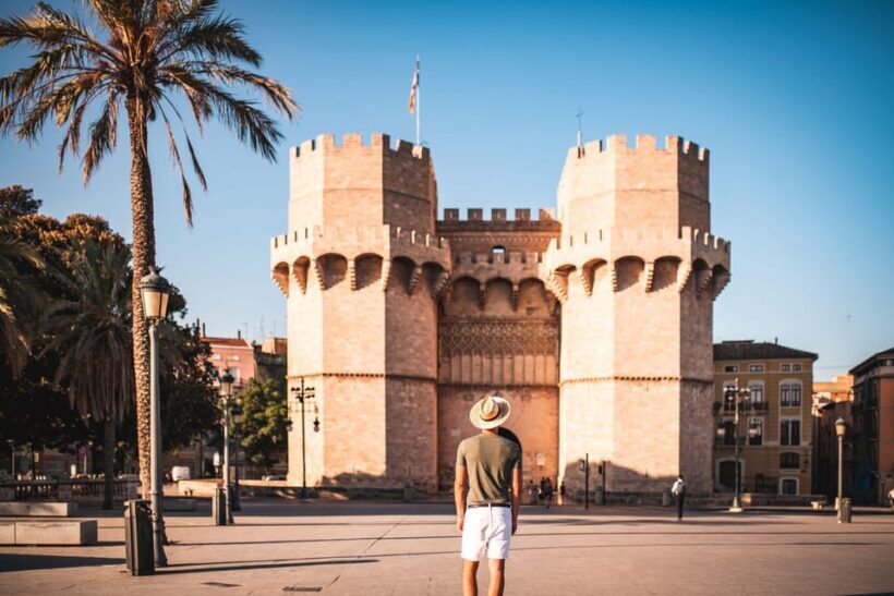 Valencia Highlights Half-Day Private Tour with Local Tasting - Plaza de la Virgen and Water Tribunal
