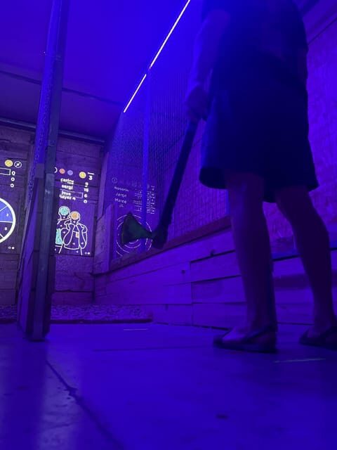 Valencia: Interactive Axe Throwing 1h - What to Consider Before Booking