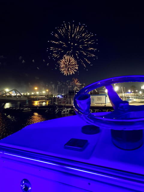 Valencia: Night Cruise with Free Drink - Key Points