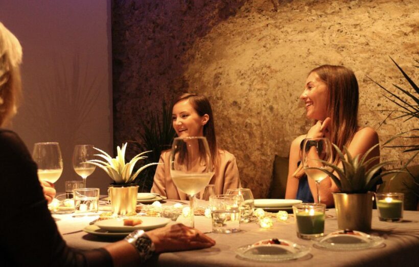 Valencia: Old Town Tour, Wine & Tapas in an 11th c. Monument - A Closer Look at the Valencia Old Town & Food Tour