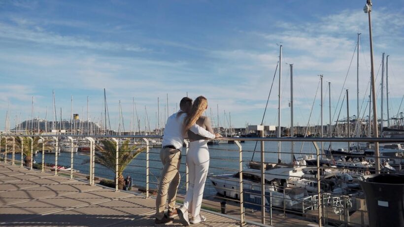 Valencia: Photo shooting at the beach with pro photographer - FAQ