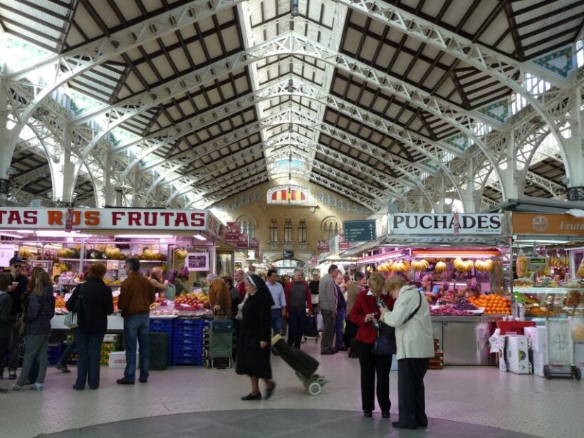 Valencia: Private 4-Hour Walking Tour of the Old Town - Authenticity and Atmosphere