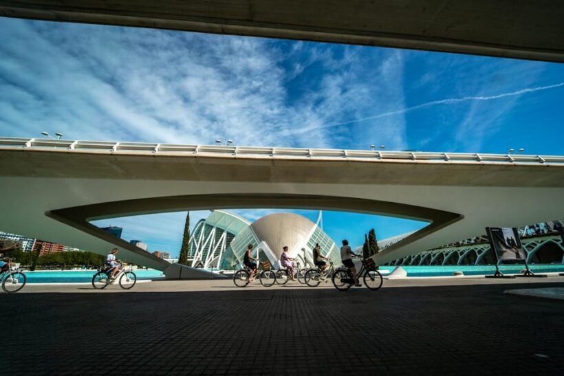 Valencia: Private City Tour on Bike with Drink Stop - Who Should Consider This Tour?