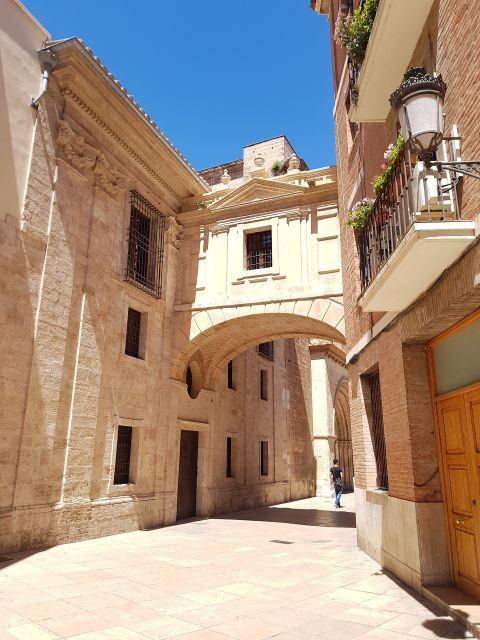 Valencia - Private Historic walking tour - Who Should Consider This Tour?