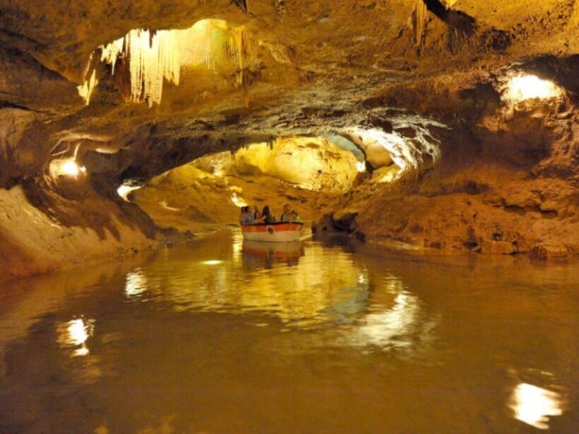 Valencia: Private Tour to Sagunto and the Caves of San Josep - Key Points