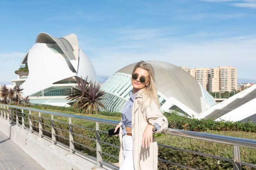Valencia: Professional photoshoot at City of Arts & Sciences - FAQ