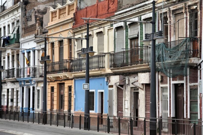 Valencia: Self-guided Audio Tour on Your Smartphone - Exploring Valencia with Your Smartphone