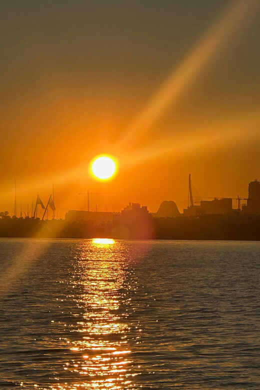 Valencia: VIP Sunset Cruise in Catamaran with drink - An In-Depth Look at the Experience