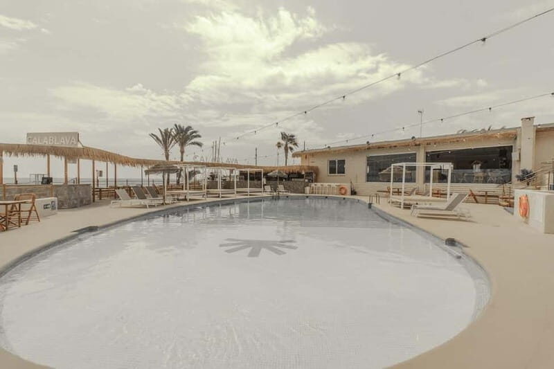 Valencia:Alquiler barco sin licencia PoblaFarnals+Beach Club - Who Will Love This Experience?