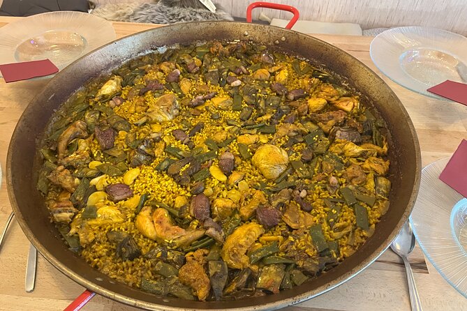 Valencian Paella Class With Welcome Drinks and Tapas - Navigating Accessibility: Ensuring a Comfortable Experience for All