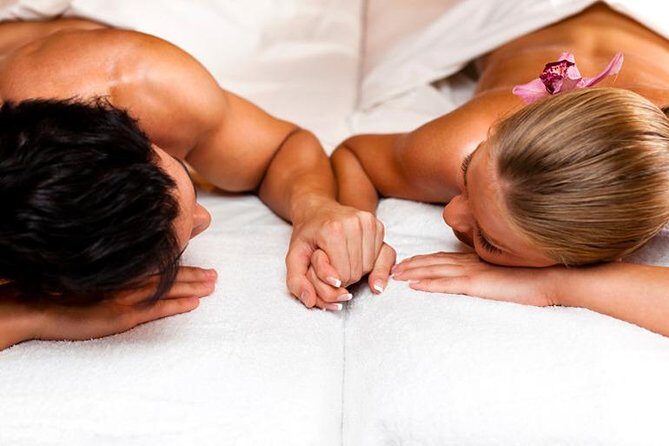 Valentines Day Couples Massage and Facial with Bottle of Champagne - An In-Depth Look at the Experience