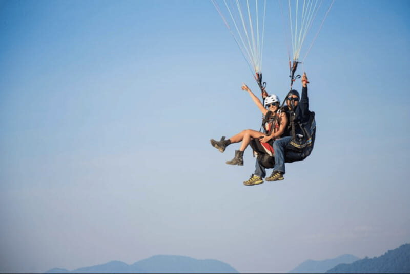 Valle de Bravo: Fly Paragliding with Instructor and Enjoy the View - The Landing and Return