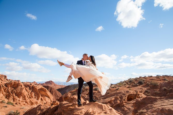 Valley of Fire Wedding by Private Limousine - Who Will Love This Experience?