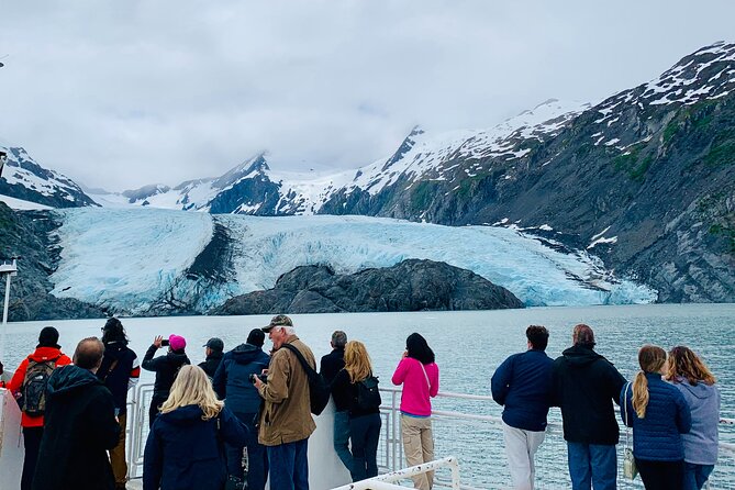 Valley of Glaciers Experience with Portage Glacier Cruise and Wildlife Tour - Who Will Appreciate This Tour?