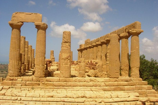 Valley of the Temples and Villa Romana Del Casale Day Trip From Taormina - Accessibility and Group Size