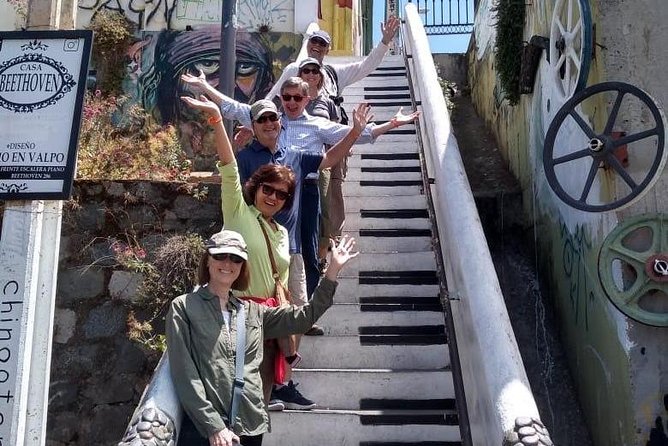 Valpo in 1 Day: Authentic + Famous! Semi-Private Walking Tour & Public Transport - Highlights of the Tour