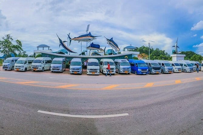 VAN PHUKET AIRPORT TRANSFER to KURABURI - Arrival at Phuket Airport