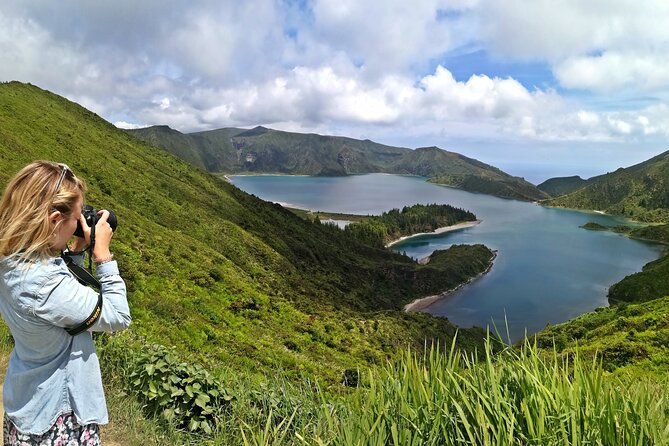 Van Tour Lagoa do Fogo - An Honest Look at the Van Tour Lagoa do Fogo