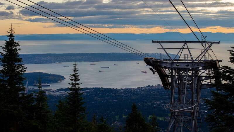 Vancouver: Attractions by Twilight Guided Tour with Dinner - Starting with Downtown and Stanley Park