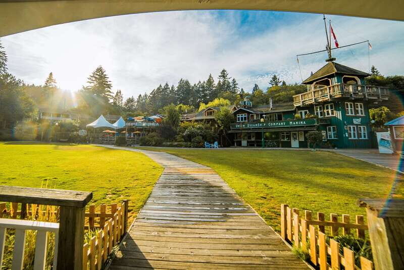 Vancouver: Bowen Island Boat Cruise with Dinner - In The Sum Up