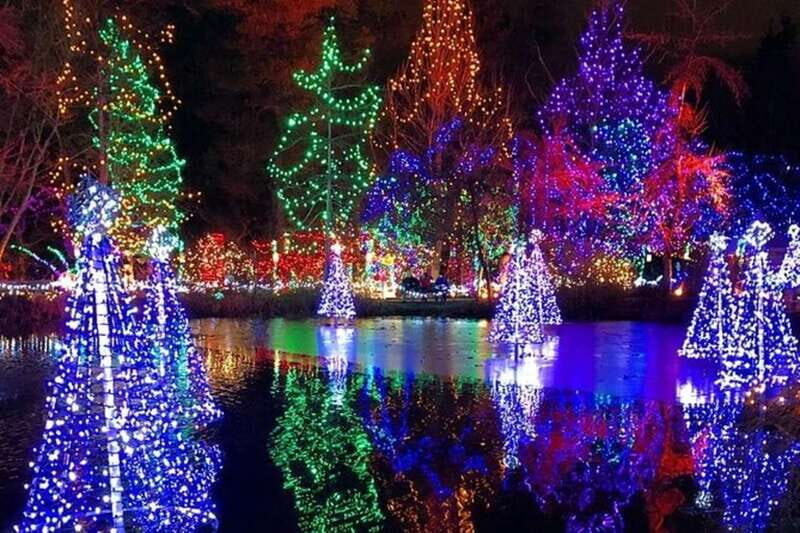 Vancouver Christmas Light Tour private - Key Points