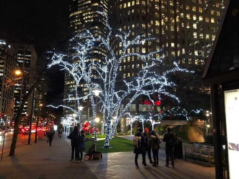 Vancouver Christmas Light Tour private - FAQs