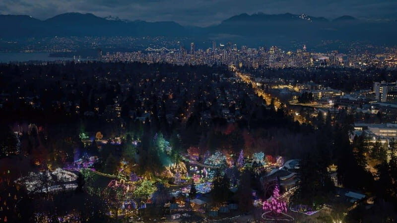 Vancouver: Christmas Lights Karaoke Trolley Tour - The Sum Up