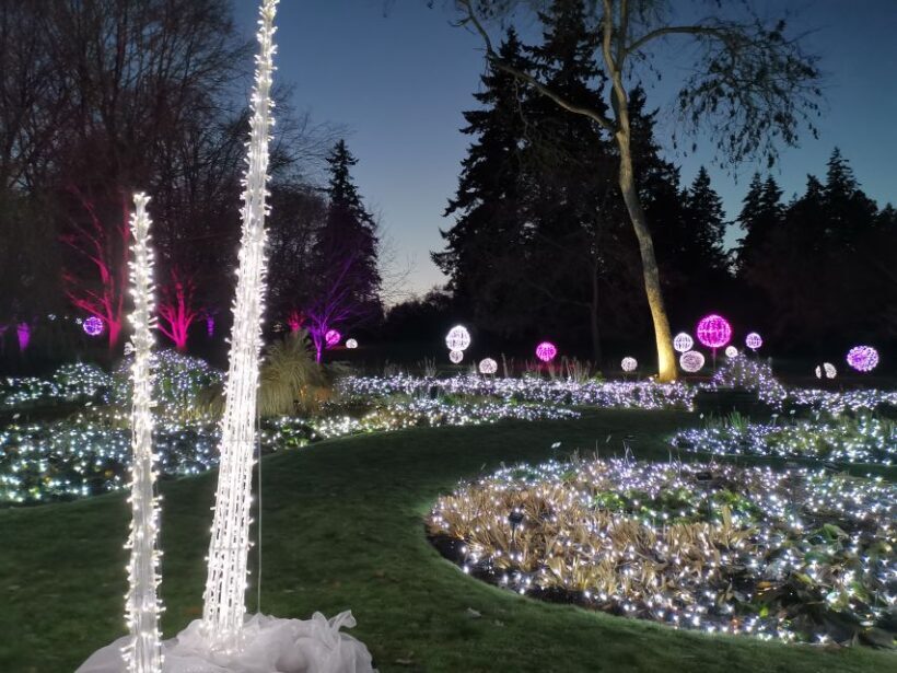Vancouver: Christmas Tour with Light Festival Entrance - FAQ
