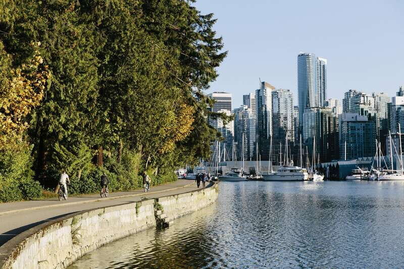 Vancouver Day Tour: Stanley Park, Capilano Suspension Bridge - An In-Depth Look at the Vancouver Day Tour