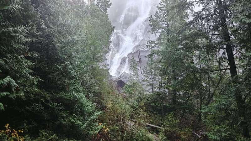Vancouver: Full-Day Whistler Private Tour - Waterfalls and the Tantalus Mountain Range