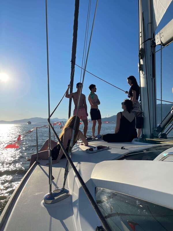 Vancouver: Mosquito Creek and English Bay Sailboat Cruise - FAQs