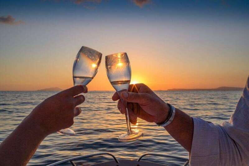 Vancouver: Sunset Boat Cruise with Complementary Bubbly - An Overview of the Experience