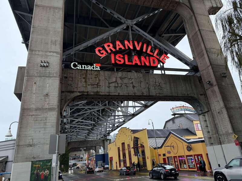 Vancouver Tour/Car/Grandville Island/Queen Elizabeth/China T - Key Points