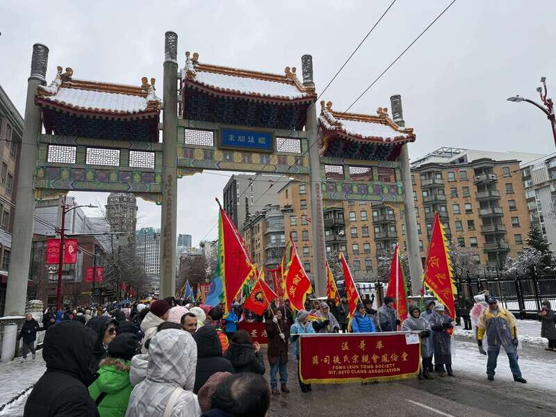 Vancouver Tour/Car/Grandville Island/Queen Elizabeth/China T - Authentic Voices & Practical Tips