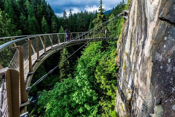 Vancouver Tour: Stanley Park, Granville Island & Capilano Bridge - Key Points