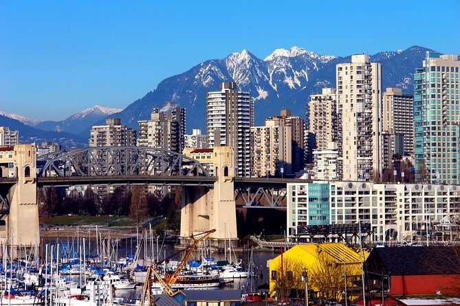 Vancouver Tour: Stanley Park, Granville Island & Capilano Bridge - Starting Point and Overall Structure