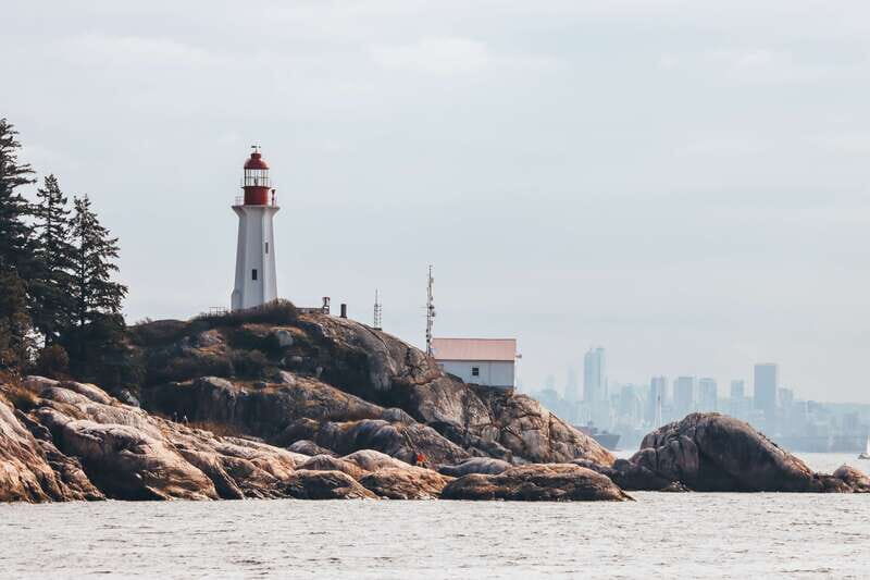Vancouver: Waterfront Sightseeing Tour - City and Nature - Exploring Vancouver from the Water