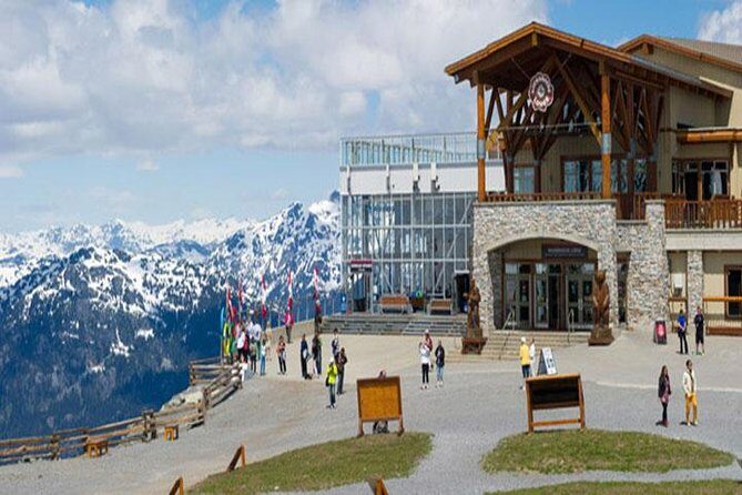 Vancouver Winter Fun at Peak to Peak Gandola in Whistler & Squamish Tour Private - Who Should Consider This Tour?