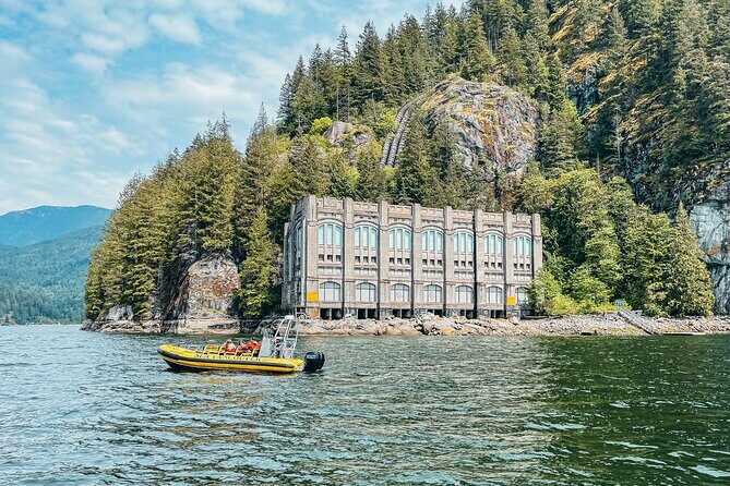 Vancouver's City and Waterfall | Waterfront Sightseeing Tour - Who Will Love This Tour?