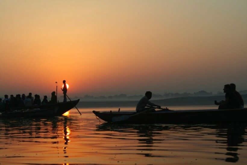Varanasi: 3-Hour Evening Aarti Tour and Boat Ride - The Sum Up
