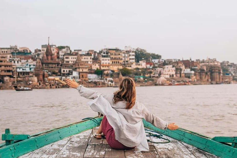 Varanasi: Boat Ride, Walking Tour, and Vegetarian Lunch - Key Points