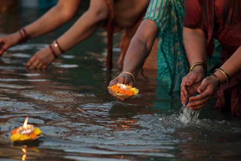 Varanasi: Half-Day City Tour and Evening Aarti (Worship) - The Price and Overall Value