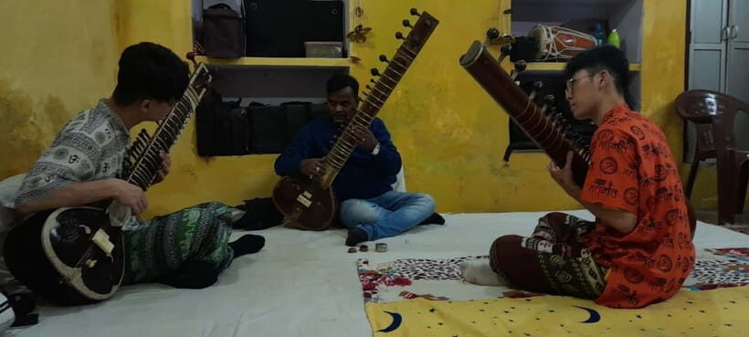 Varanasi: Music Lessons for Sitar, Tabla and Harmonium - Key Points